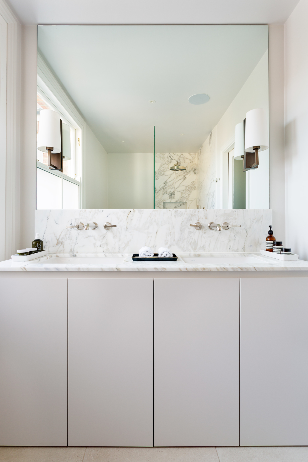 Bathrooms - Timeless Bespoke Vanity Units | HUX London