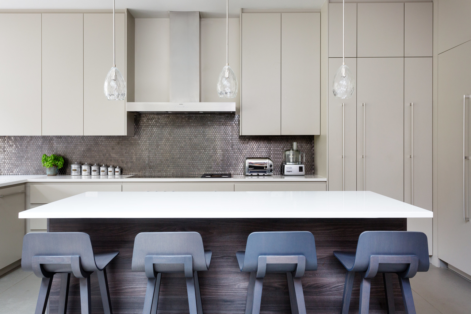 Luxurious & Modern Bespoke Kitchen At Arlington | HUX London